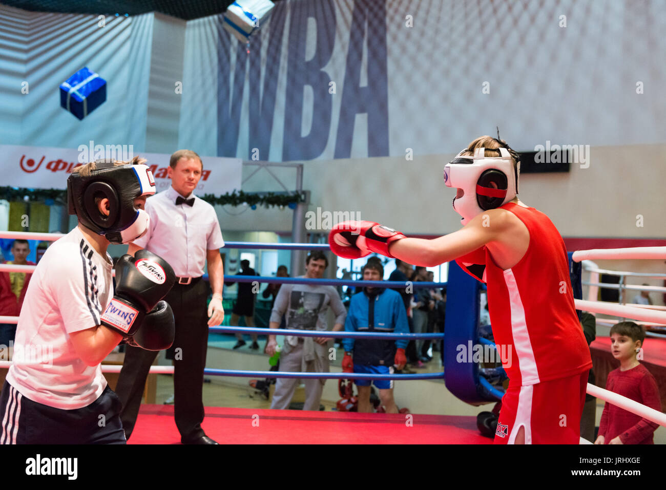 Boxing workout training Stock Photo - Alamy