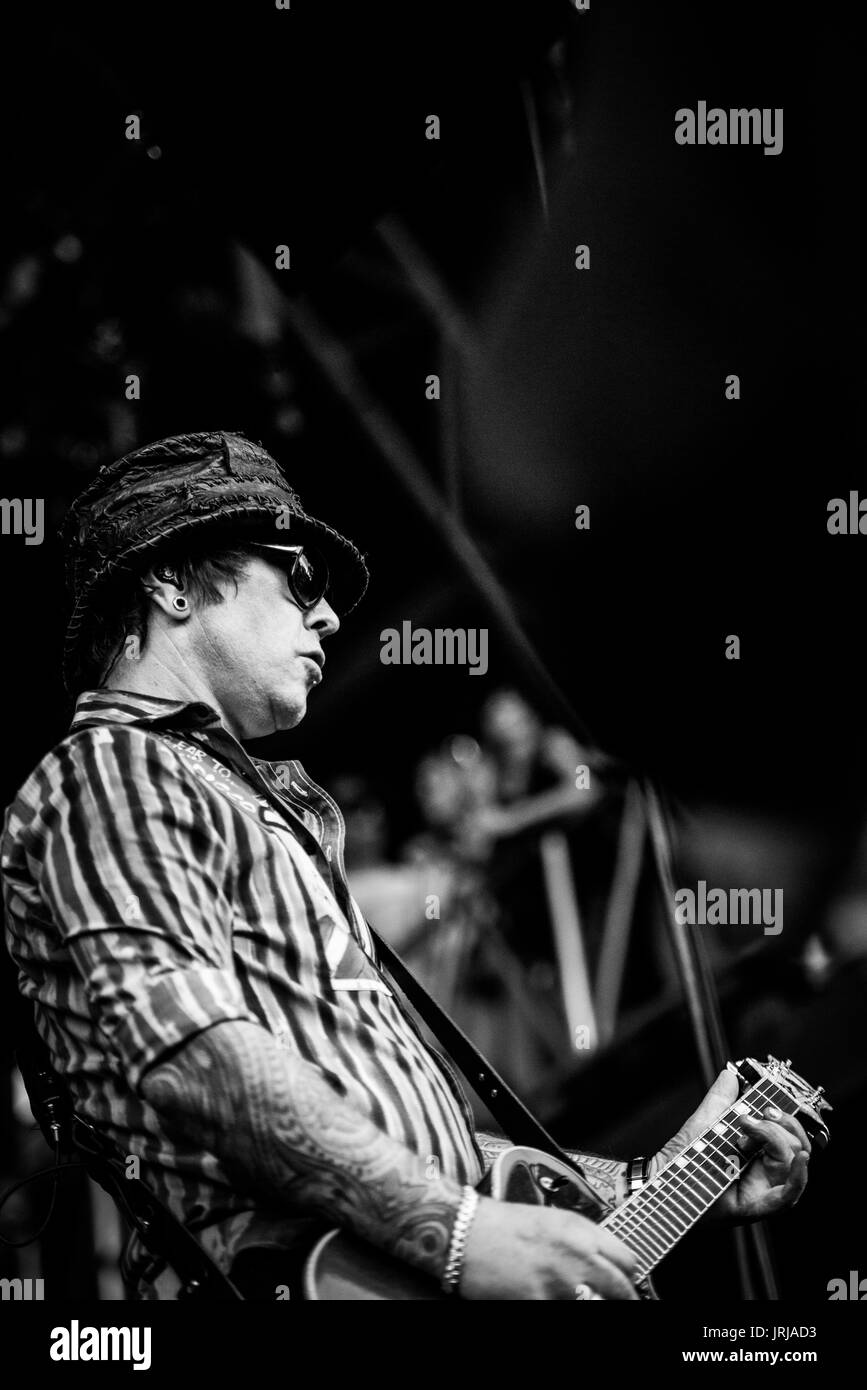 British singer billy idol Black and White Stock Photos & Images - Alamy