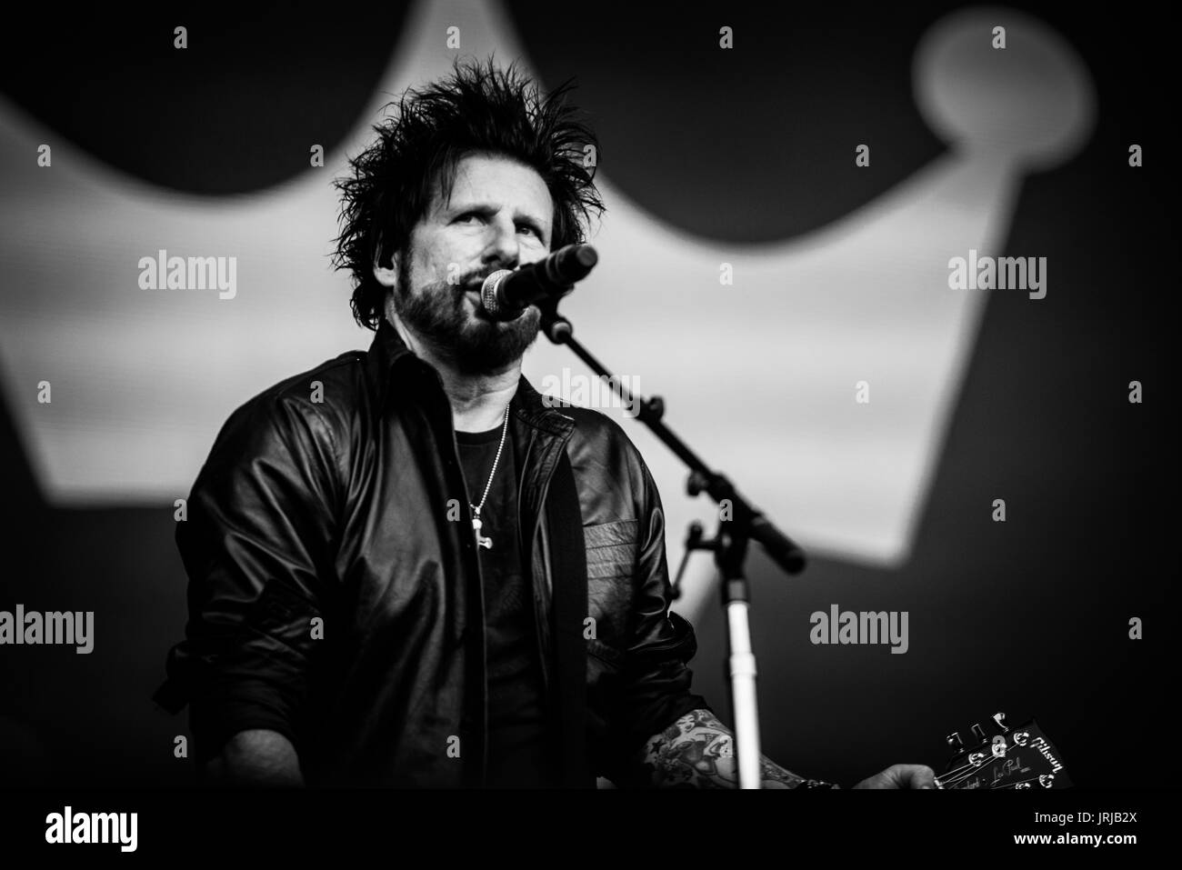 British singer billy idol Black and White Stock Photos & Images - Alamy