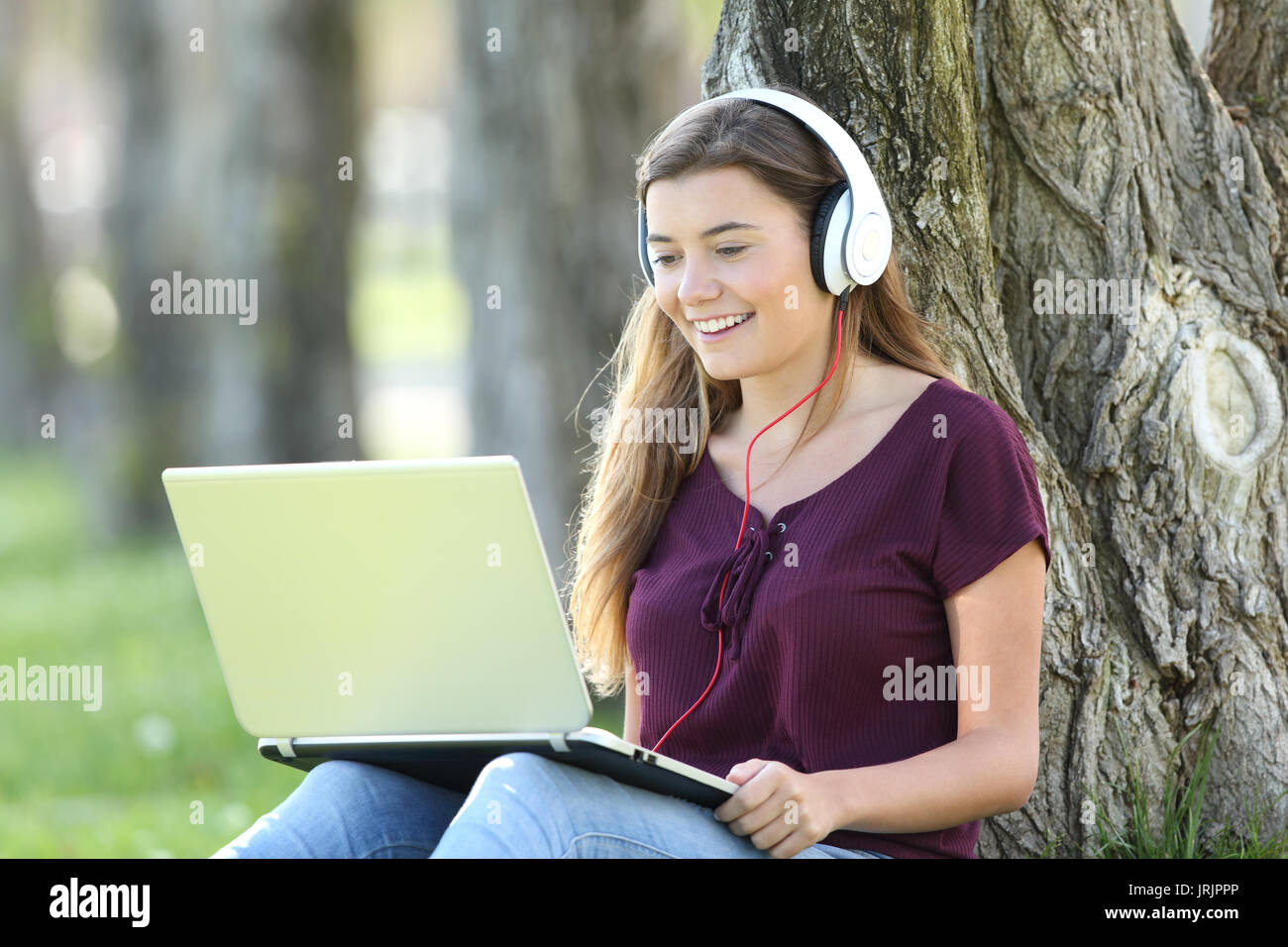 Audio guides hi-res stock photography and images - Alamy