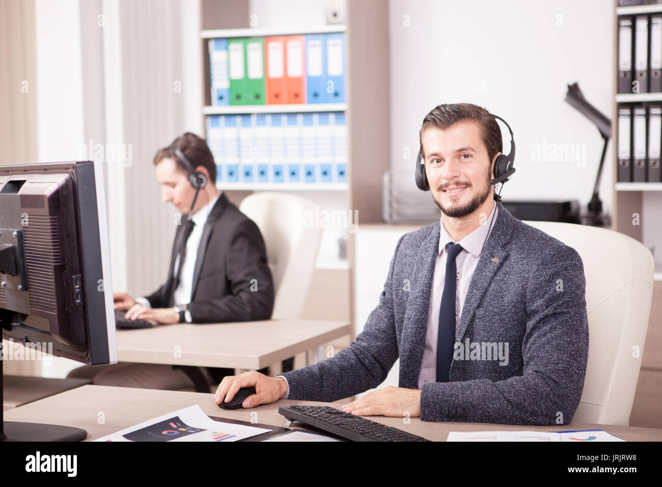 Office employe hi-res stock photography and images - Alamy