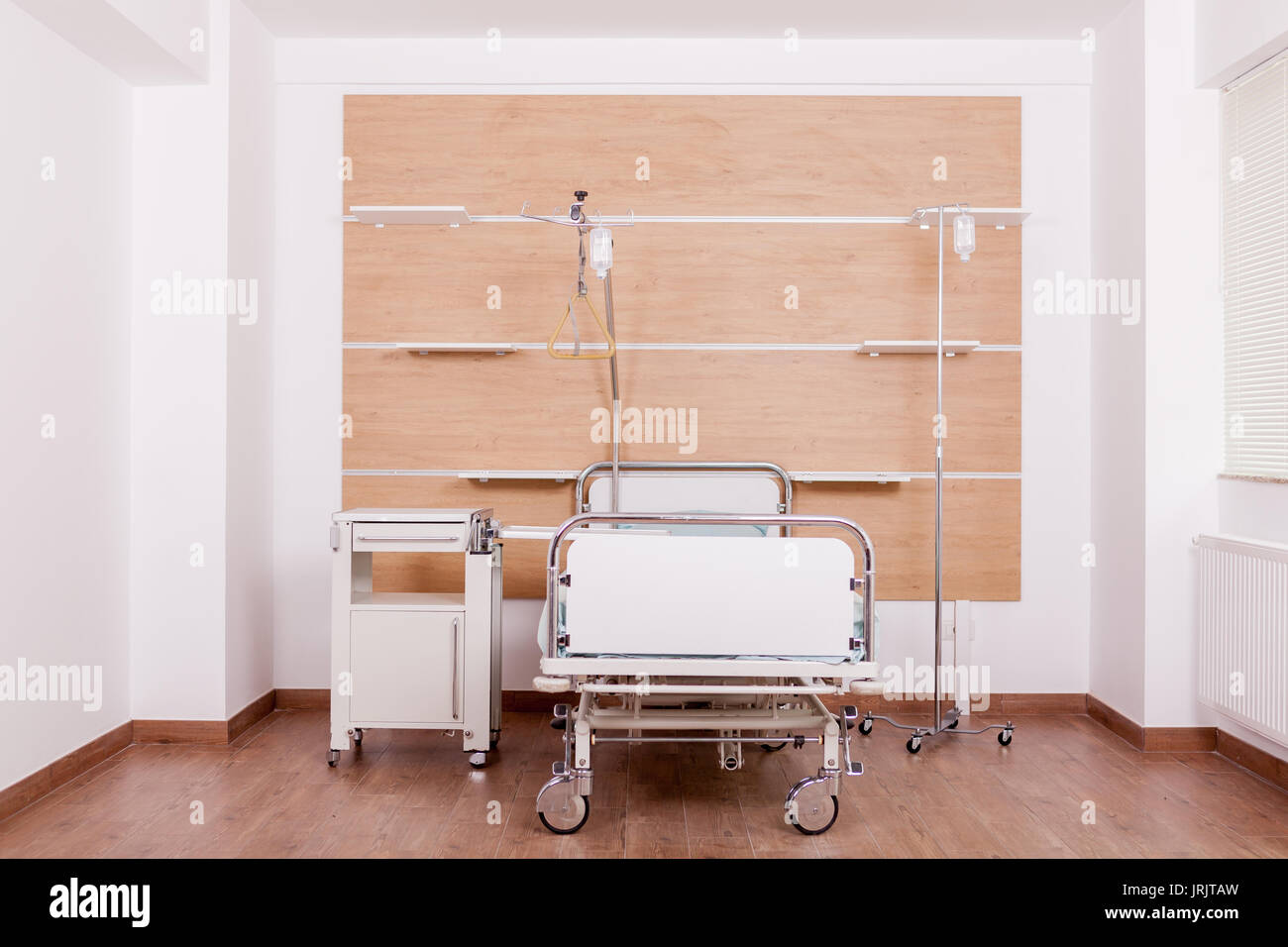 Empty hospital recovery room Stock Photo - Alamy