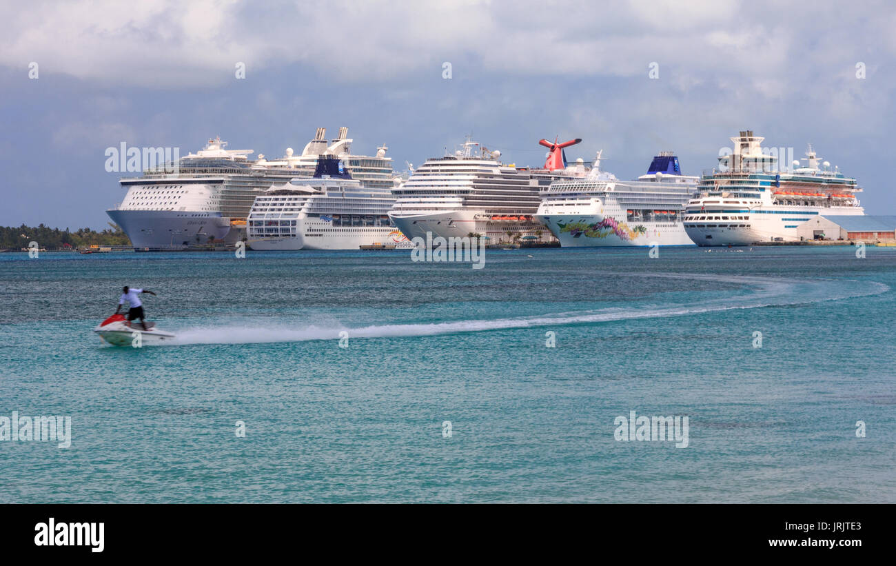 Cruise ships docked at the port of Nassau, Bahamas Stock Photo - Alamy