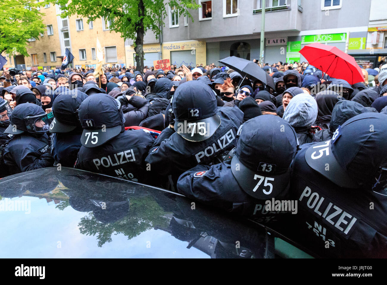 Berlin police uniform hi-res stock photography and images - Alamy