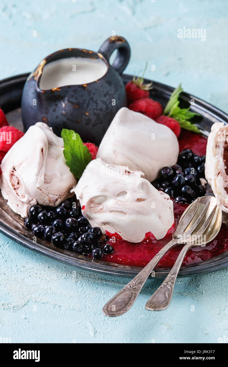 Spoon cream mess hi-res stock photography and images - Alamy