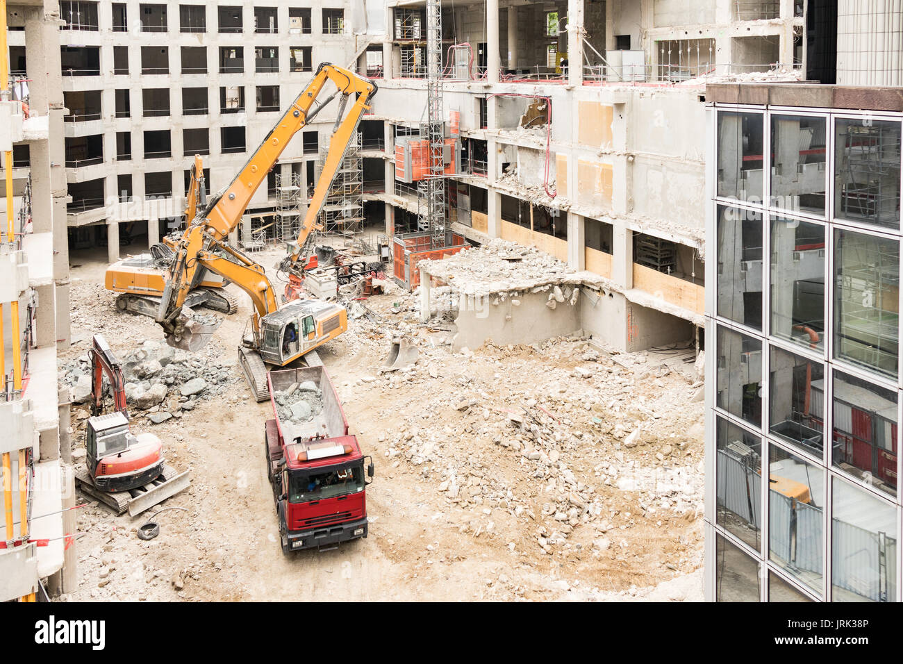 Demolition truck hi-res stock photography and images - Alamy
