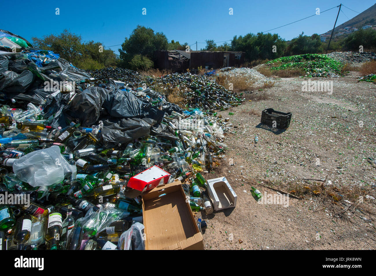 Waste glass into usable products High Resolution Stock Photography and ...