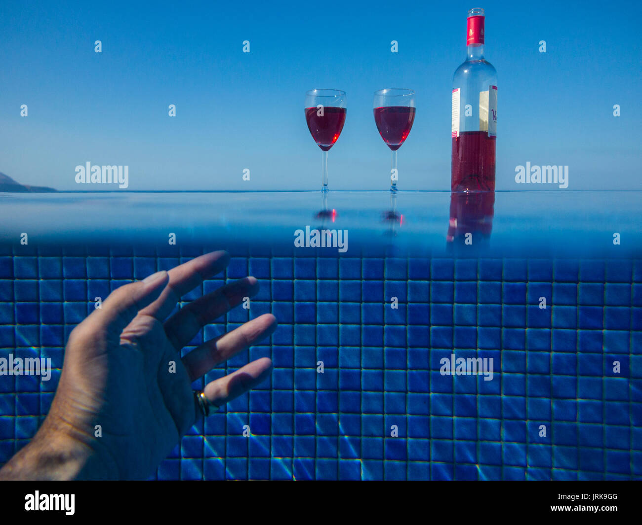 Rose wine swimming pool hi-res stock photography and images - Alamy
