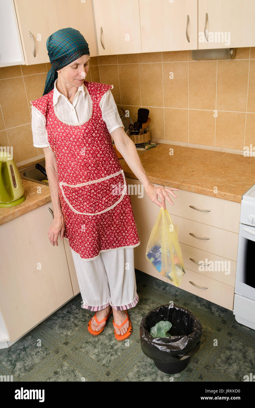 Hand holding garbage bag hi-res stock photography and images - Alamy