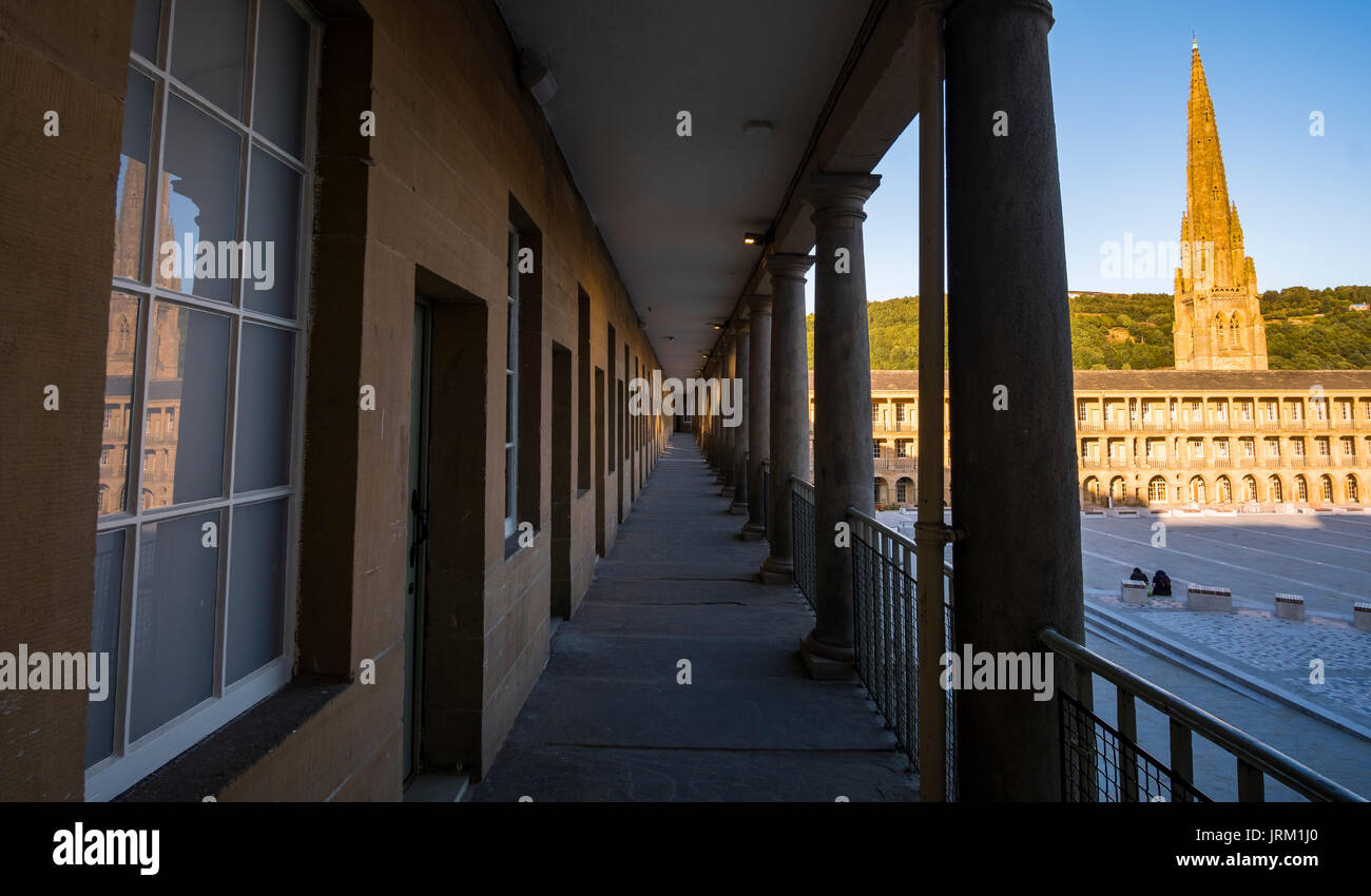 Piece hall arches hi-res stock photography and images - Alamy