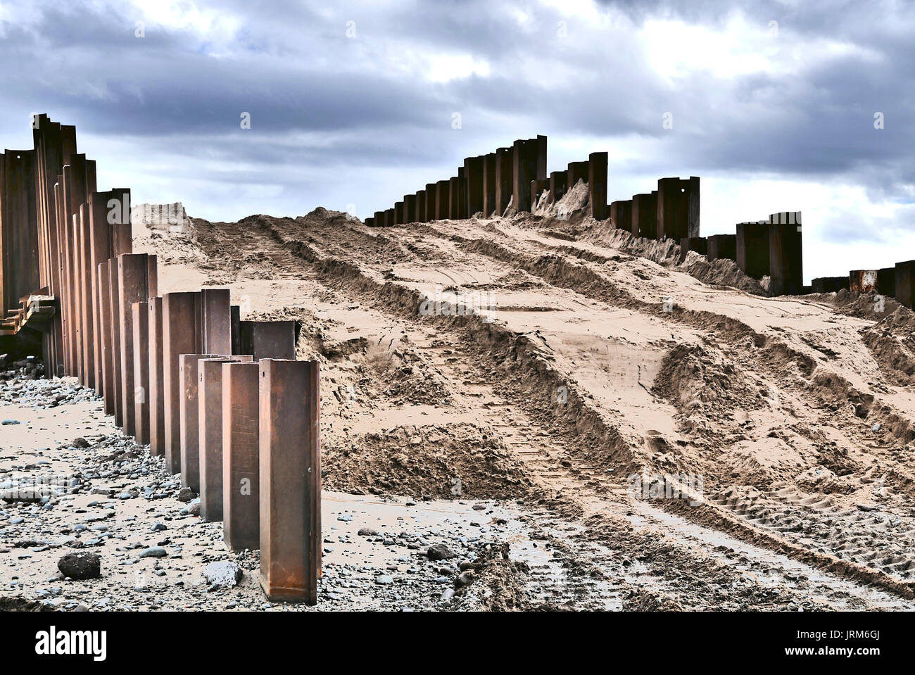 Compound girders hi-res stock photography and images - Alamy