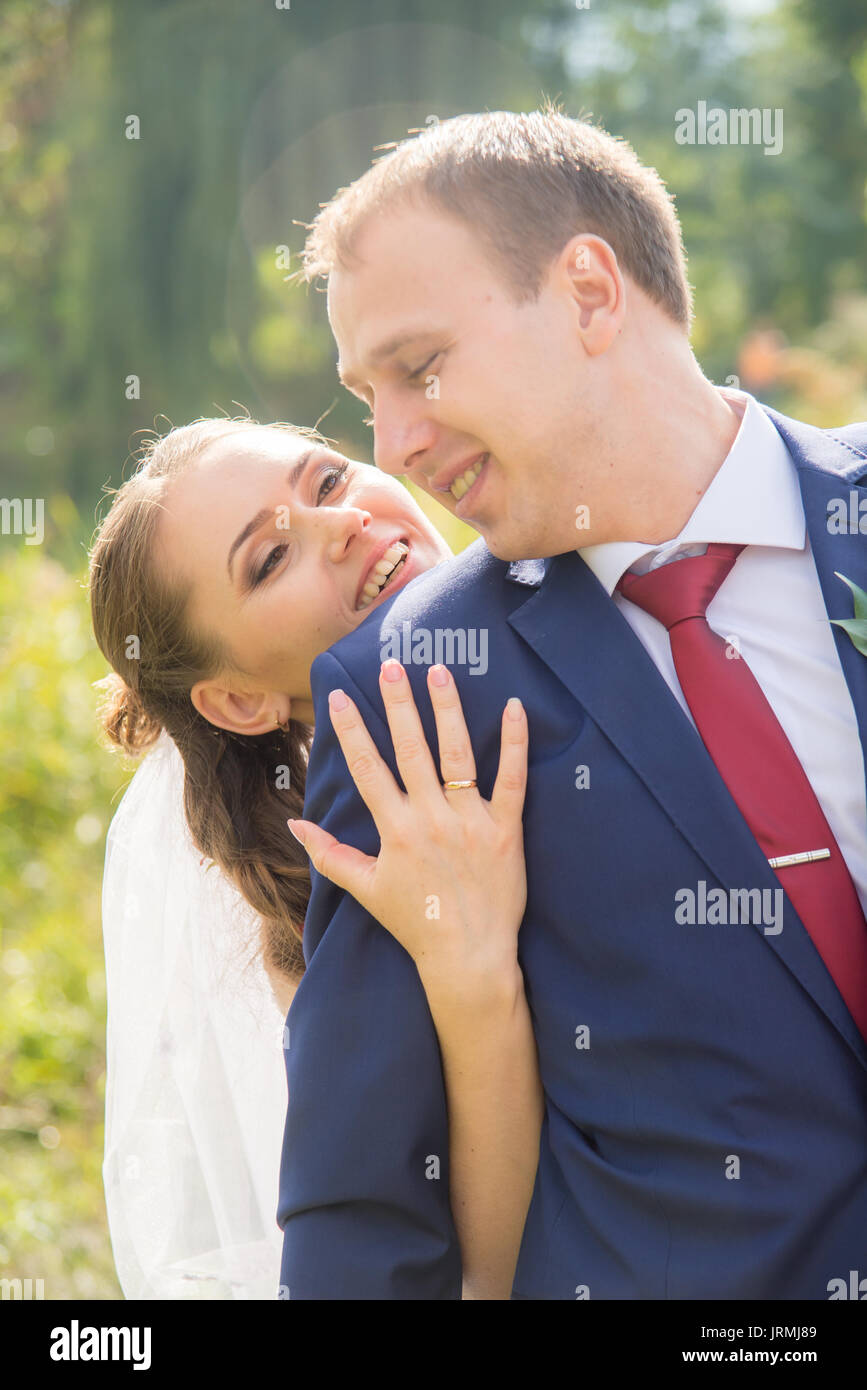 Beautiful married couple in the wedding day Stock Photo - Alamy