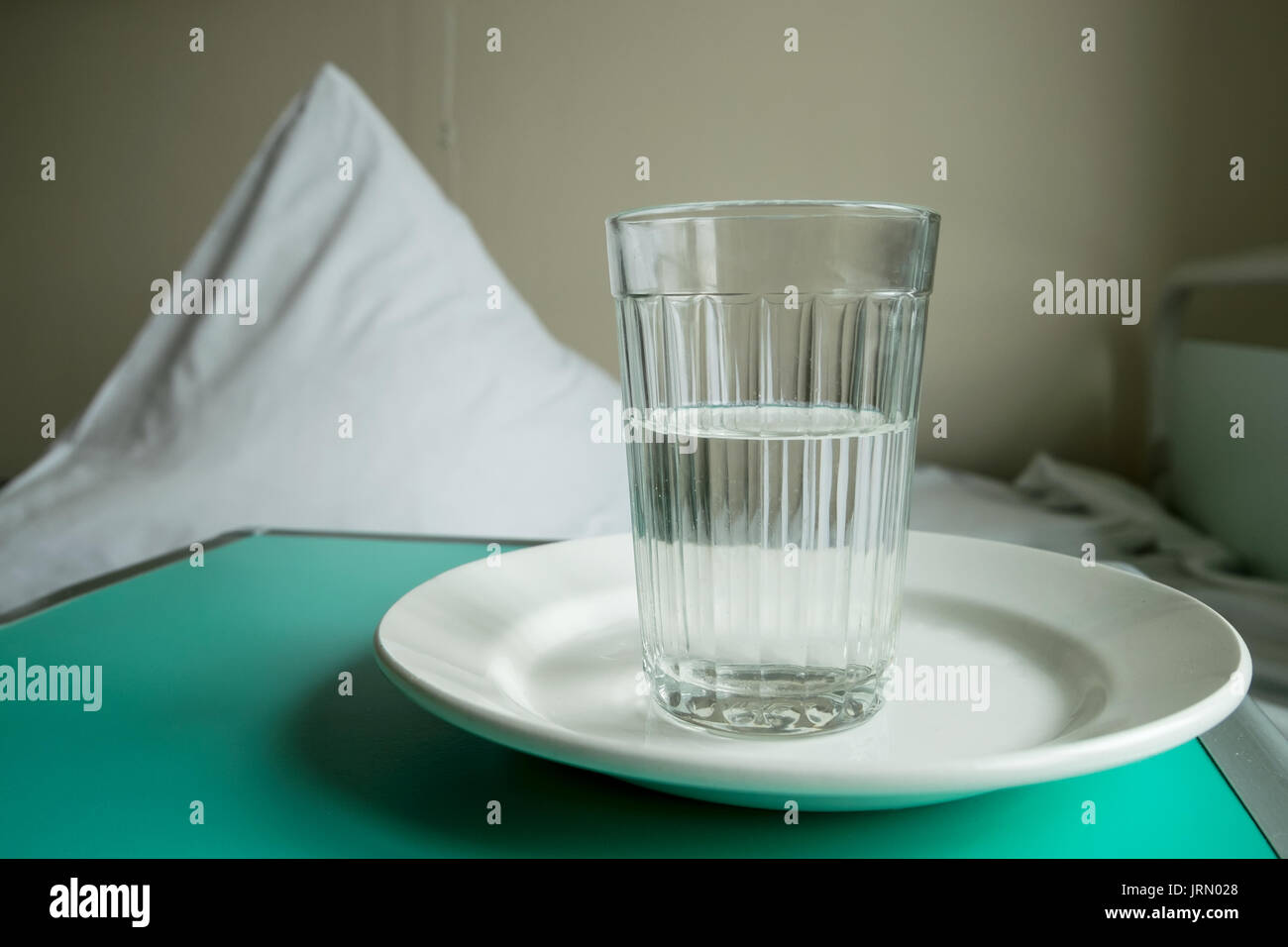Half filled water glass hi-res stock photography and images - Alamy