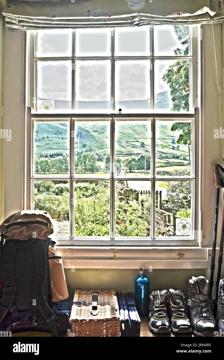 Cottage window view out hi-res stock photography and images - Alamy