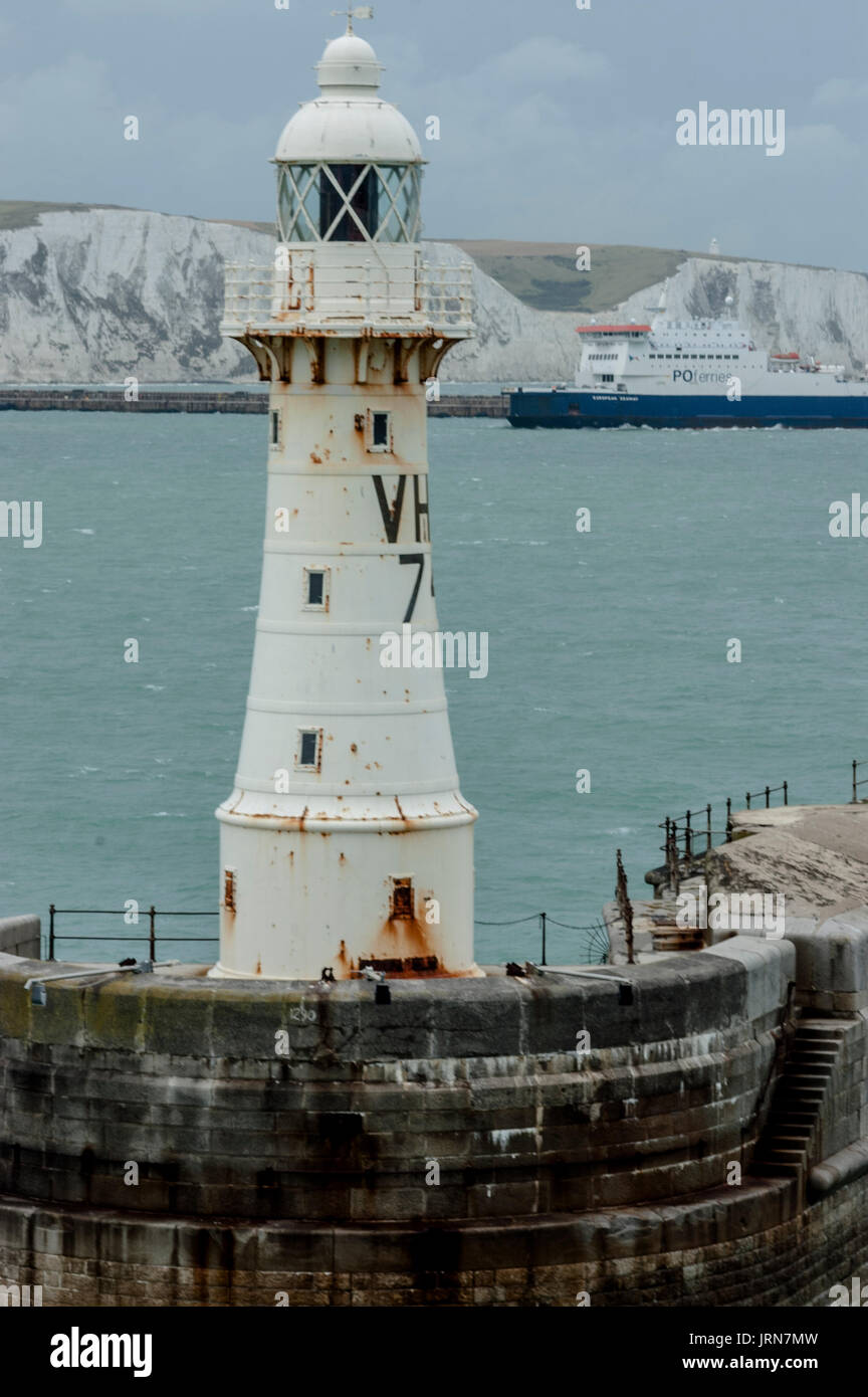 Car ferry dans le port hi-res stock photography and images - Alamy