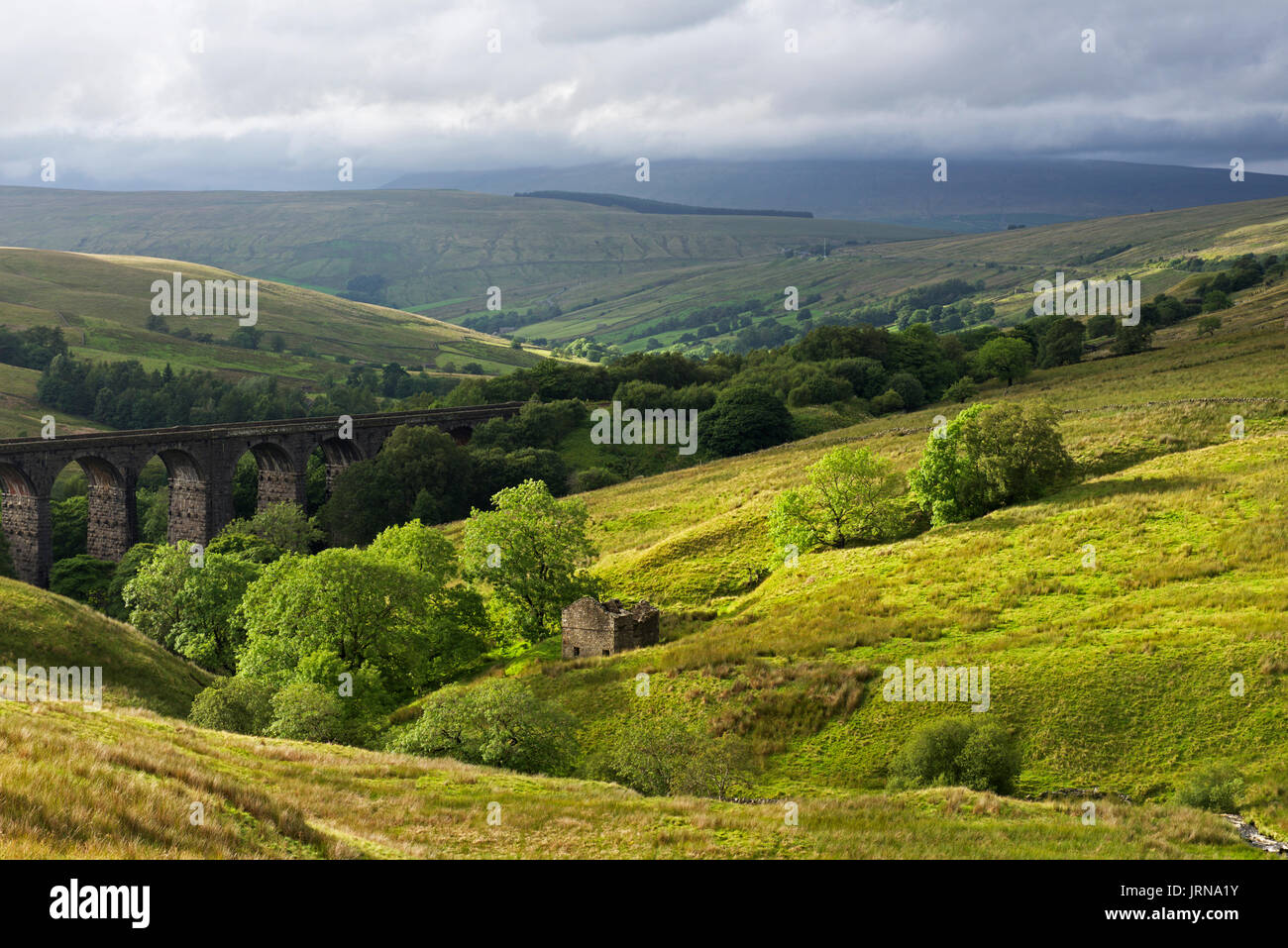 Dentdale and Arten Gill Viaduct, Yorkshire Dales National Park, North ...