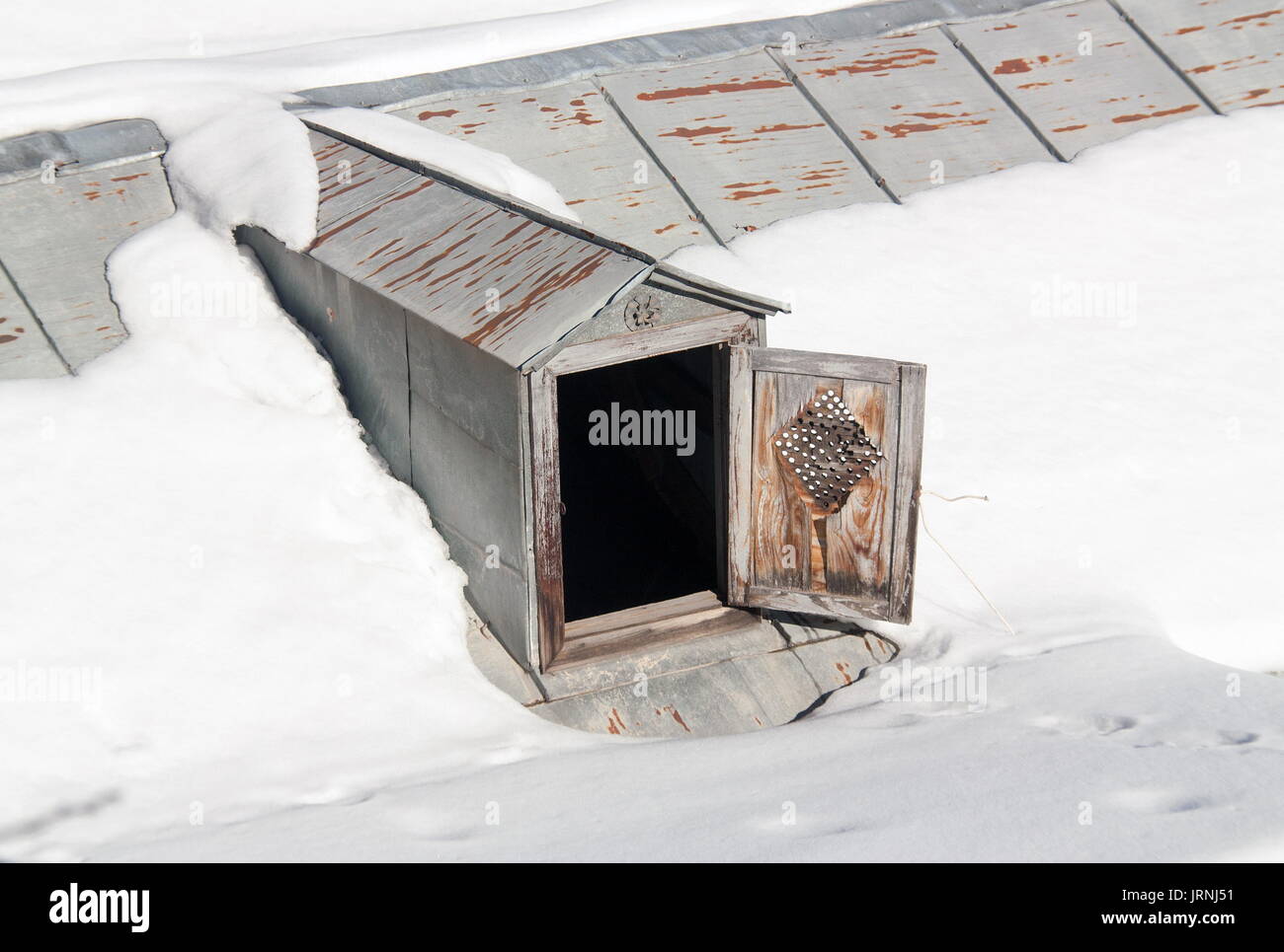 Chimney loft hi-res stock photography and images - Alamy