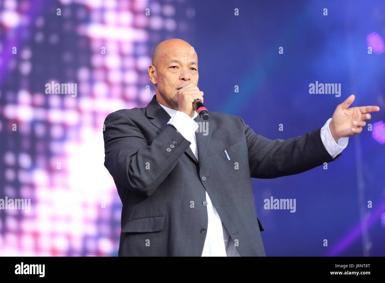 Fine young cannibals hi-res stock photography and images - Alamy