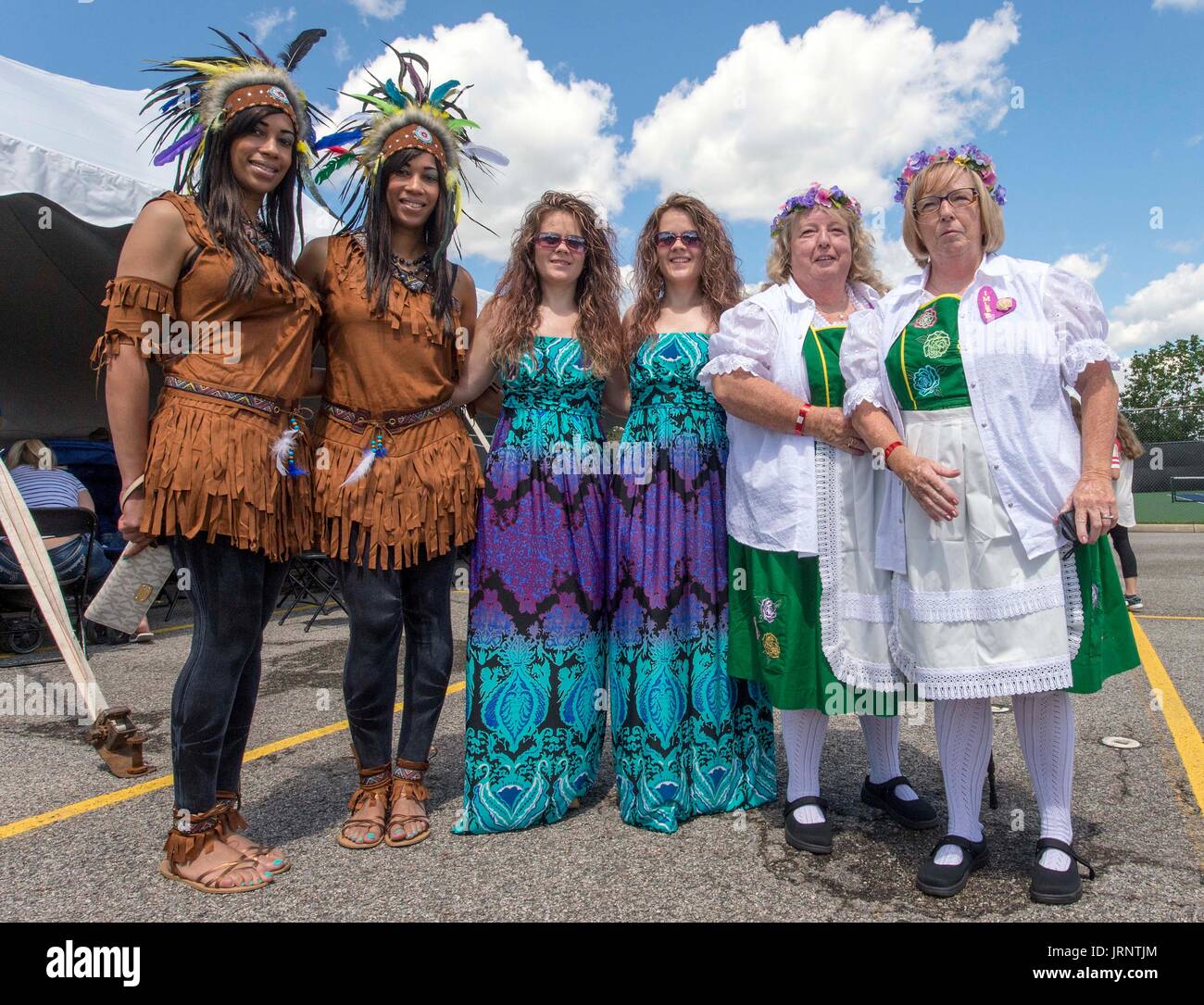 Twinsburg, Ohio, USA. 05th Aug, 2017. Several thousand sets of twins ...