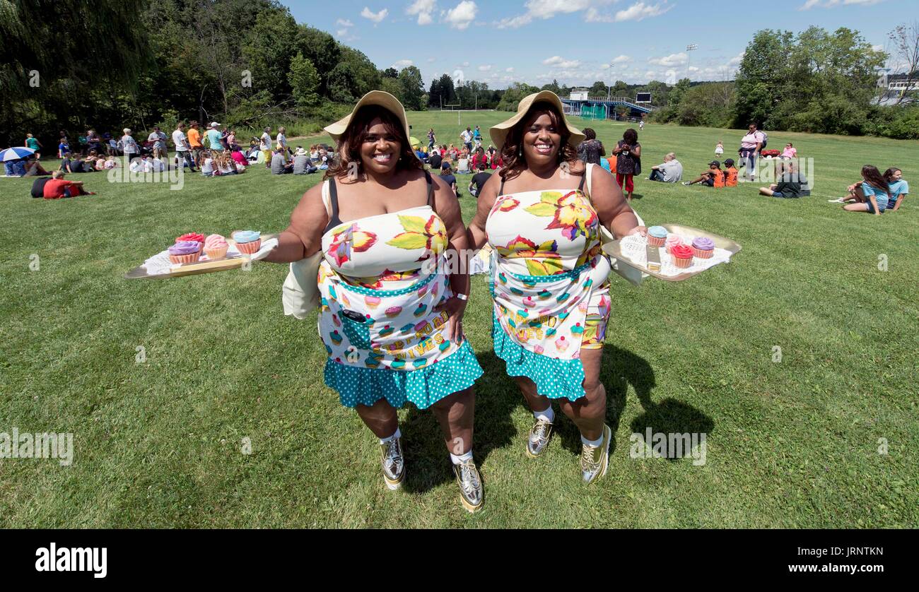Twins festival twinsburg ohio usa hi-res stock photography and images ...