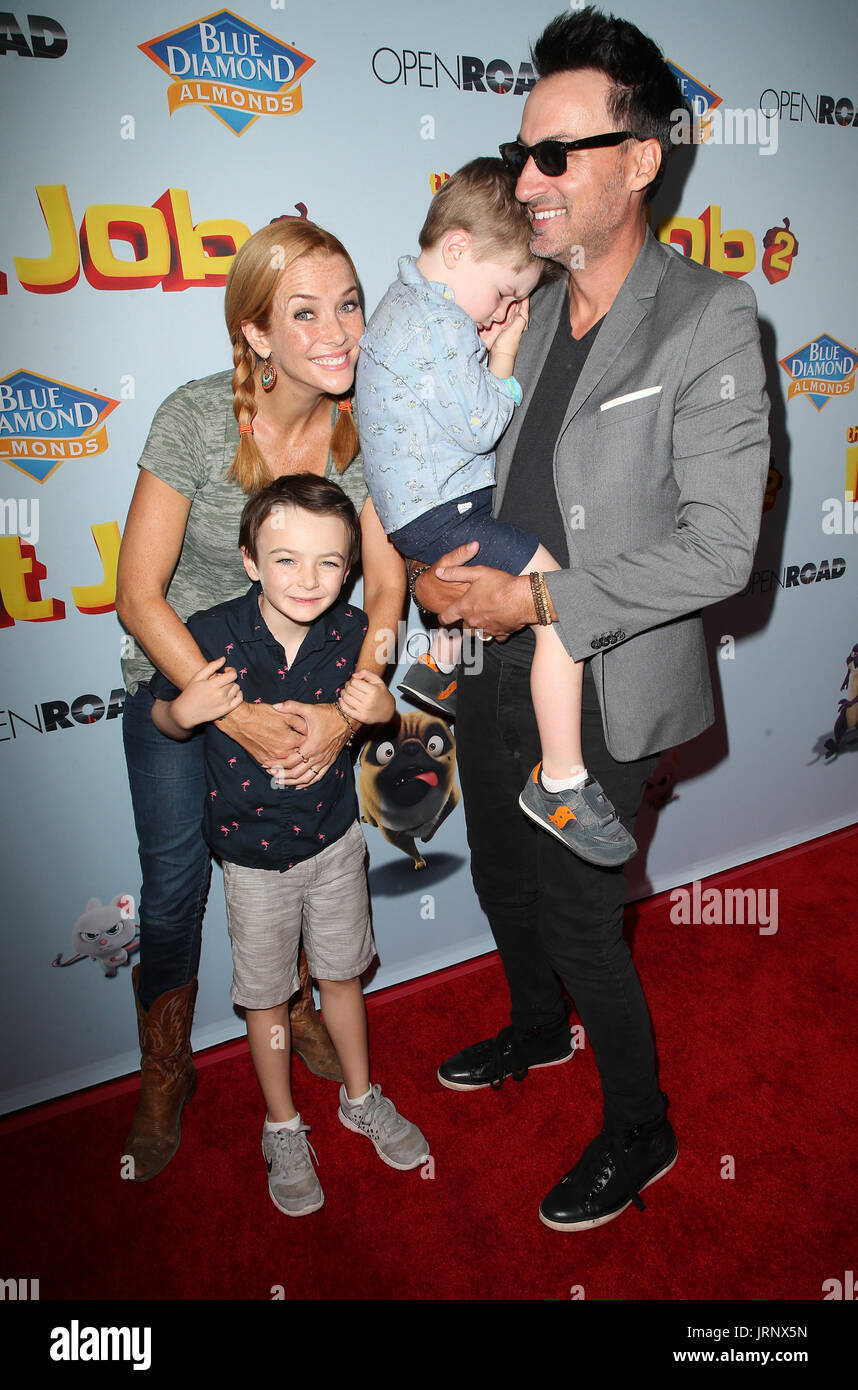 Stephen full and annie wersching hi-res stock photography and images ...