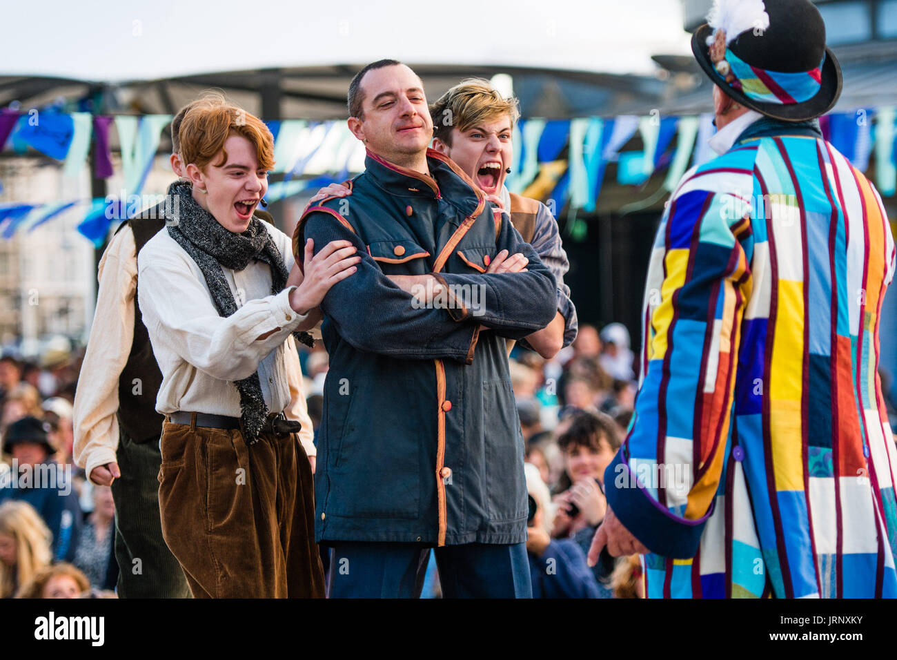 Aberystwyth, Wales, UK. 5th August, 2017. Performers on the promenade ...