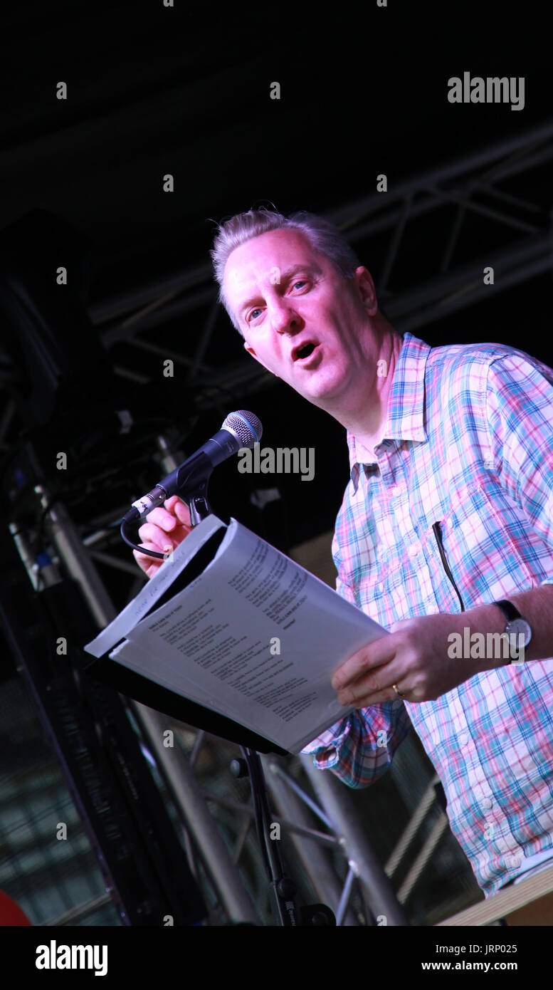 Manchester, UK, 5 August 2017. Tony Walsh, aka Longfella, reciting his ...