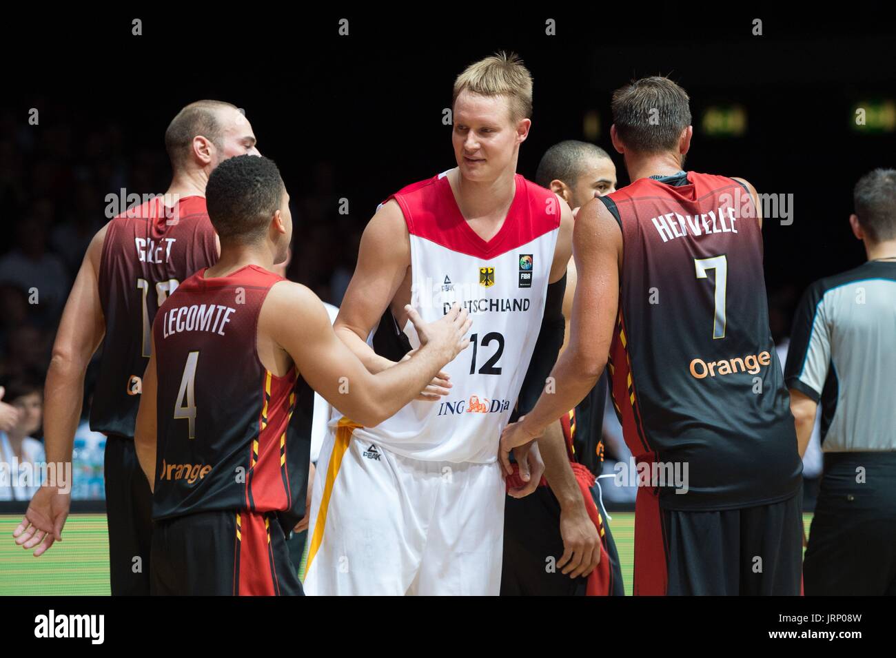 Erfurt, Germany. 5th Aug, 2017. Germany's Robin Benzing (M) is standing ...