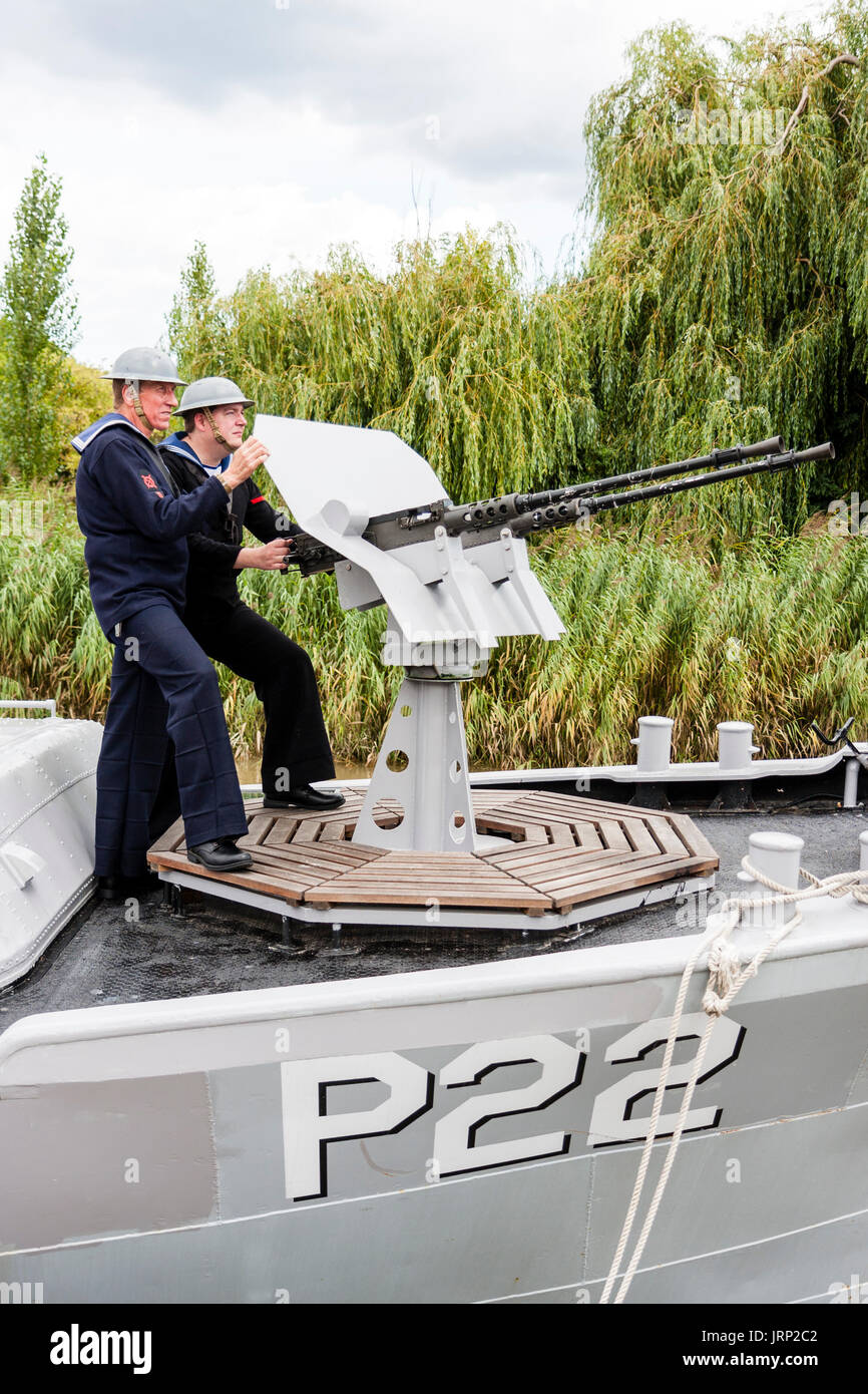 Royal navy uniform hi-res stock photography and images - Alamy