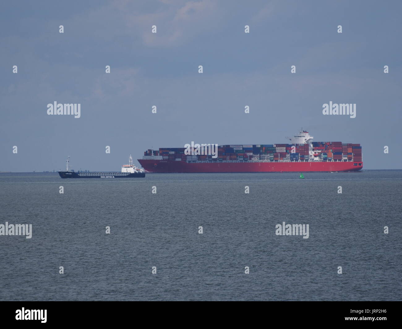 Sheerness, Kent. 06 Aug 2017. Container ship 'Atacama' arrives. 300m ...