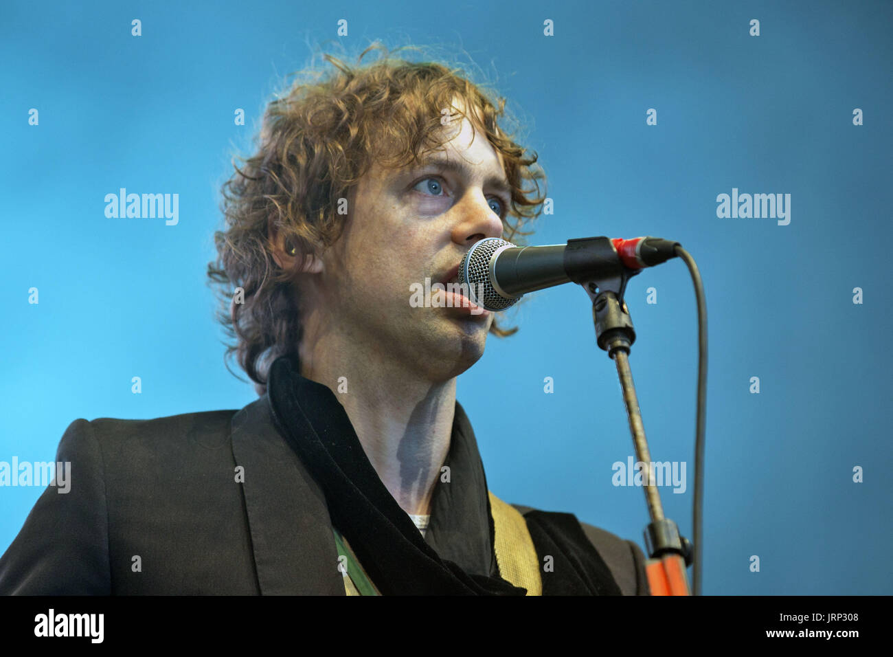 Johnny borrell singer hi-res stock photography and images - Alamy