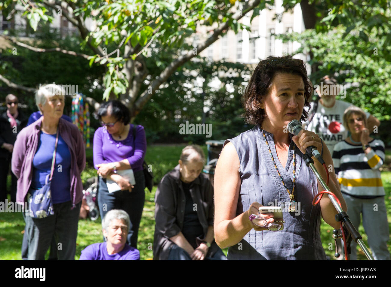 Parliament square peace campaign hi-res stock photography and images ...