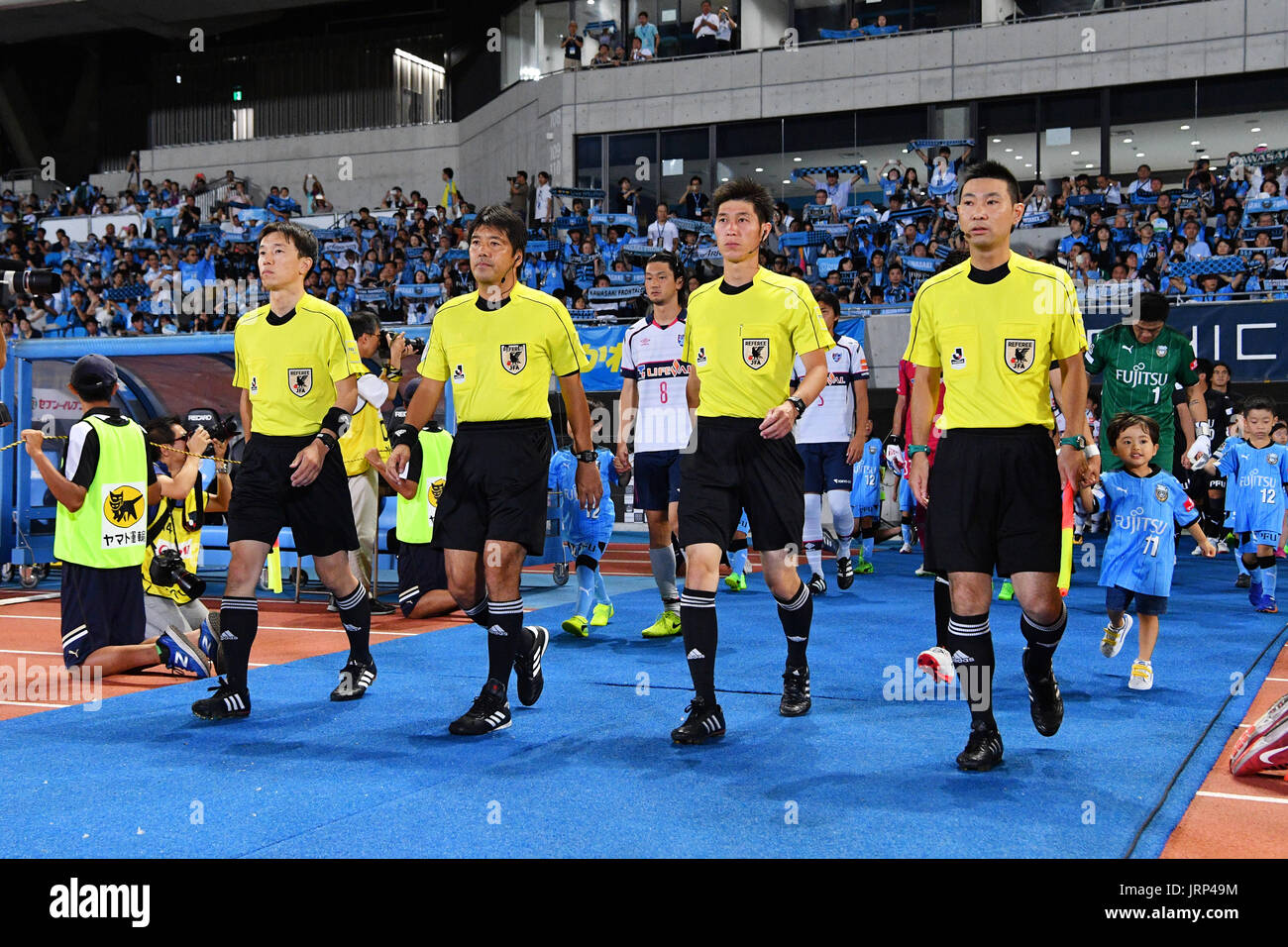 Kanagawa, Japan. Credit: MATSUO. 5th Aug, 2017. Kenji Ogiya (Referee ...