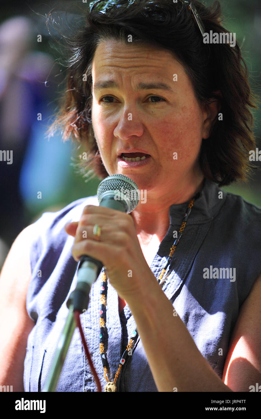 Labour party mp catherine west hi-res stock photography and images - Alamy