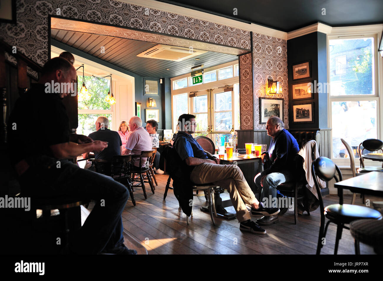 Porter brook pub hi-res stock photography and images - Alamy