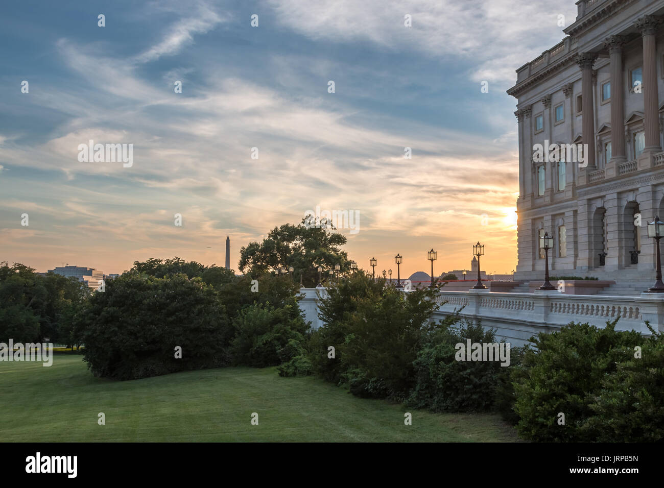 Side view of lincoln memorial hi-res stock photography and images - Alamy