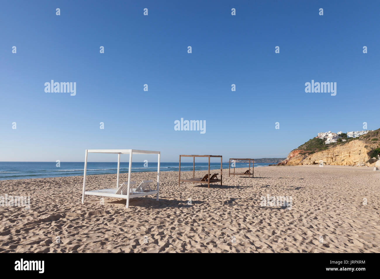 Empty canopy hi-res stock photography and images - Alamy