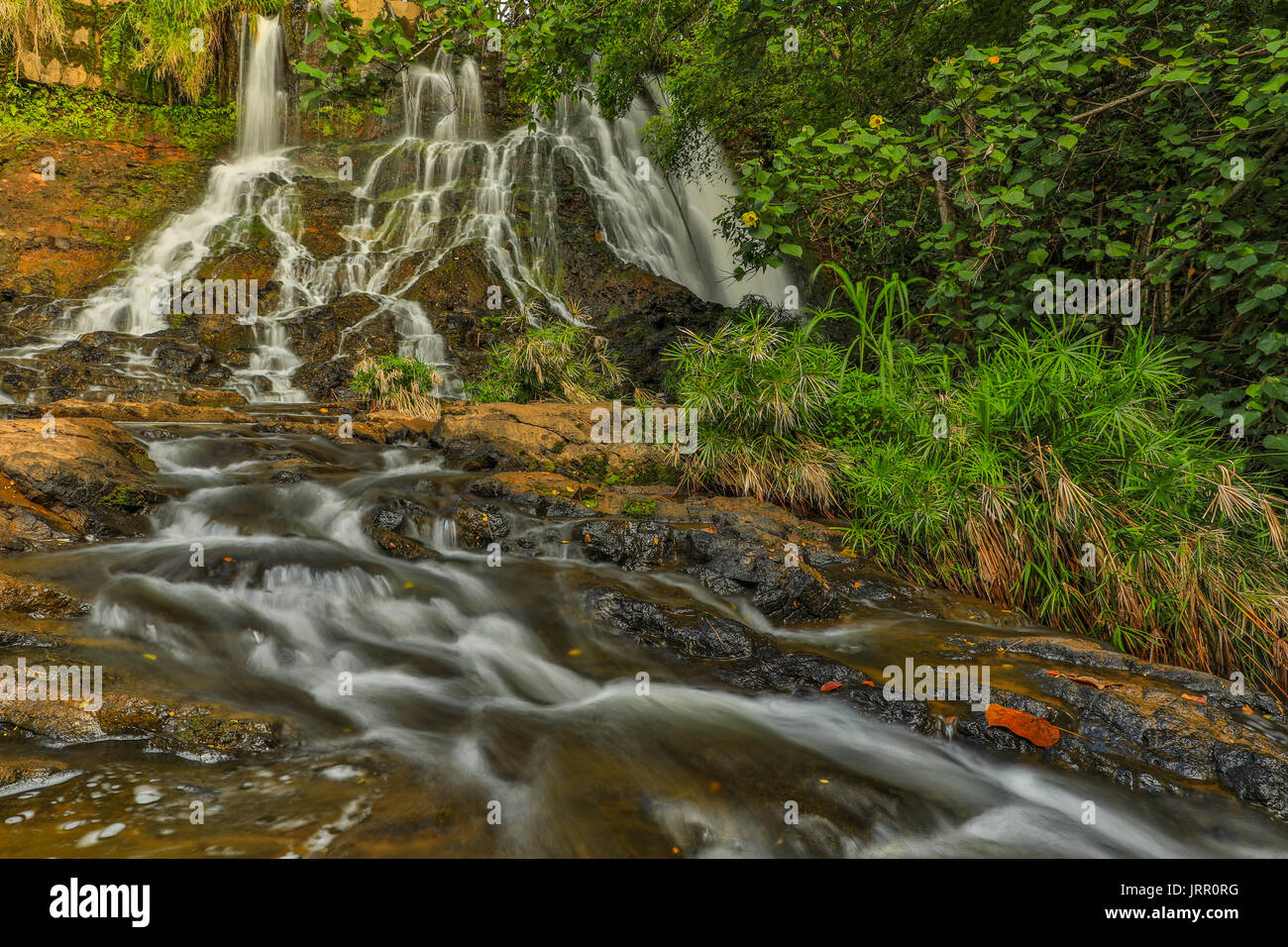 Hawaii river mountain hi-res stock photography and images - Alamy