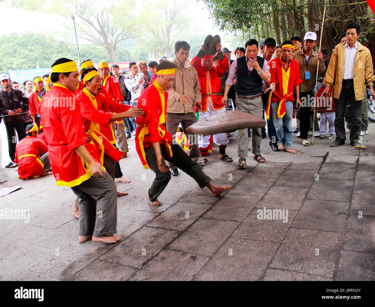 Vietnamese traditional games hi-res stock photography and images - Alamy
