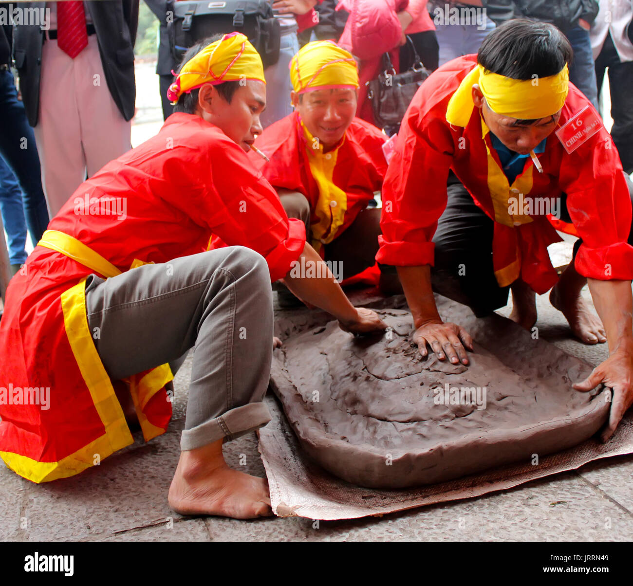 Vietnamese traditional games hi-res stock photography and images - Alamy