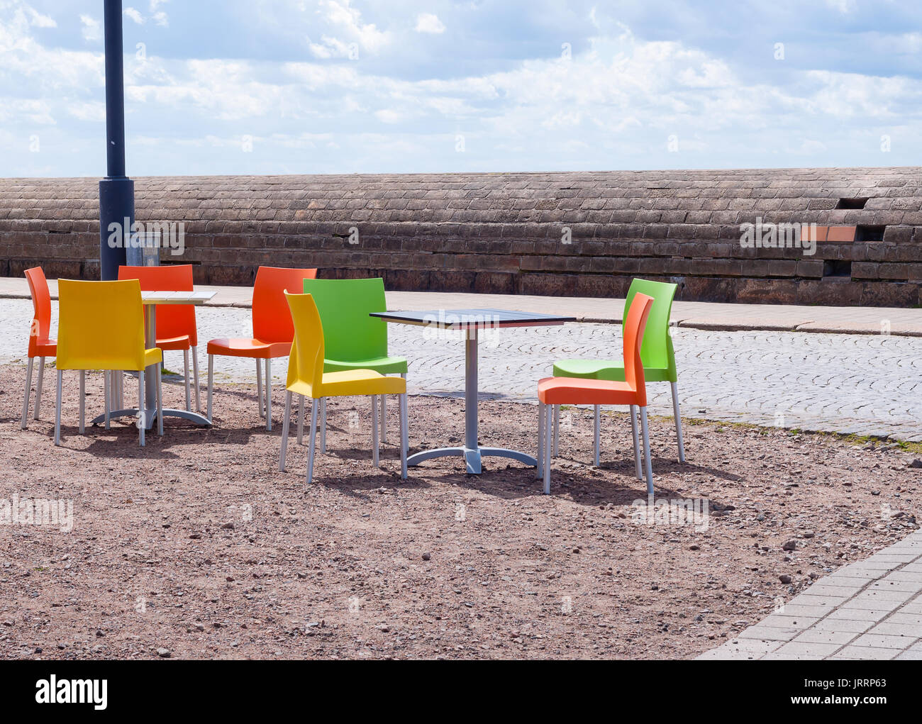 Plastic restaurant chairs cafe hi-res stock photography and images - Alamy