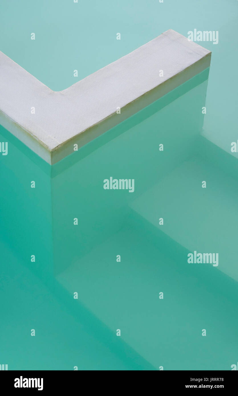 Swimming pool, detail of a partition wall in the water and steps Stock ...