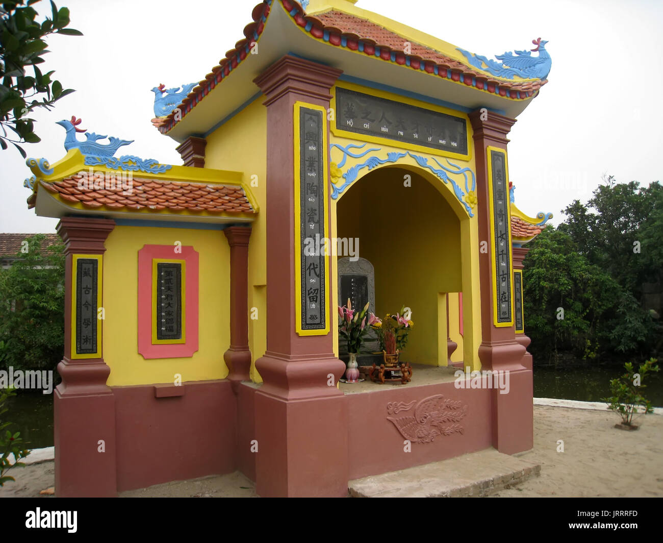 Tomb of Bui Thi Hy, ancestor of Chu Dau ceramic, Vietnam Stock Photo ...