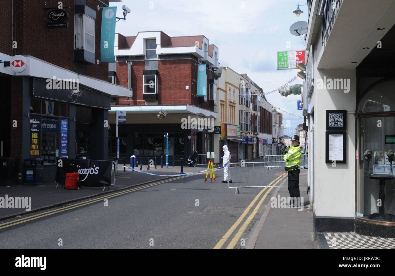 Police and forensic officers outside Chicago's bar in Stourbridge in ...