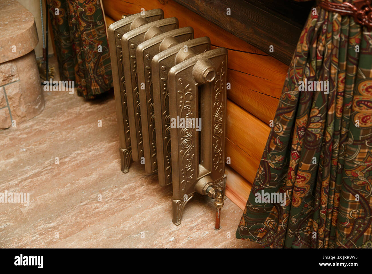 Copper pipe radiator hi-res stock photography and images - Alamy