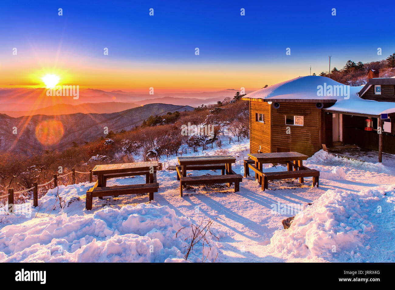 Sunrise with beautiful Lens Flare at Deogyusan mountains in winter ...
