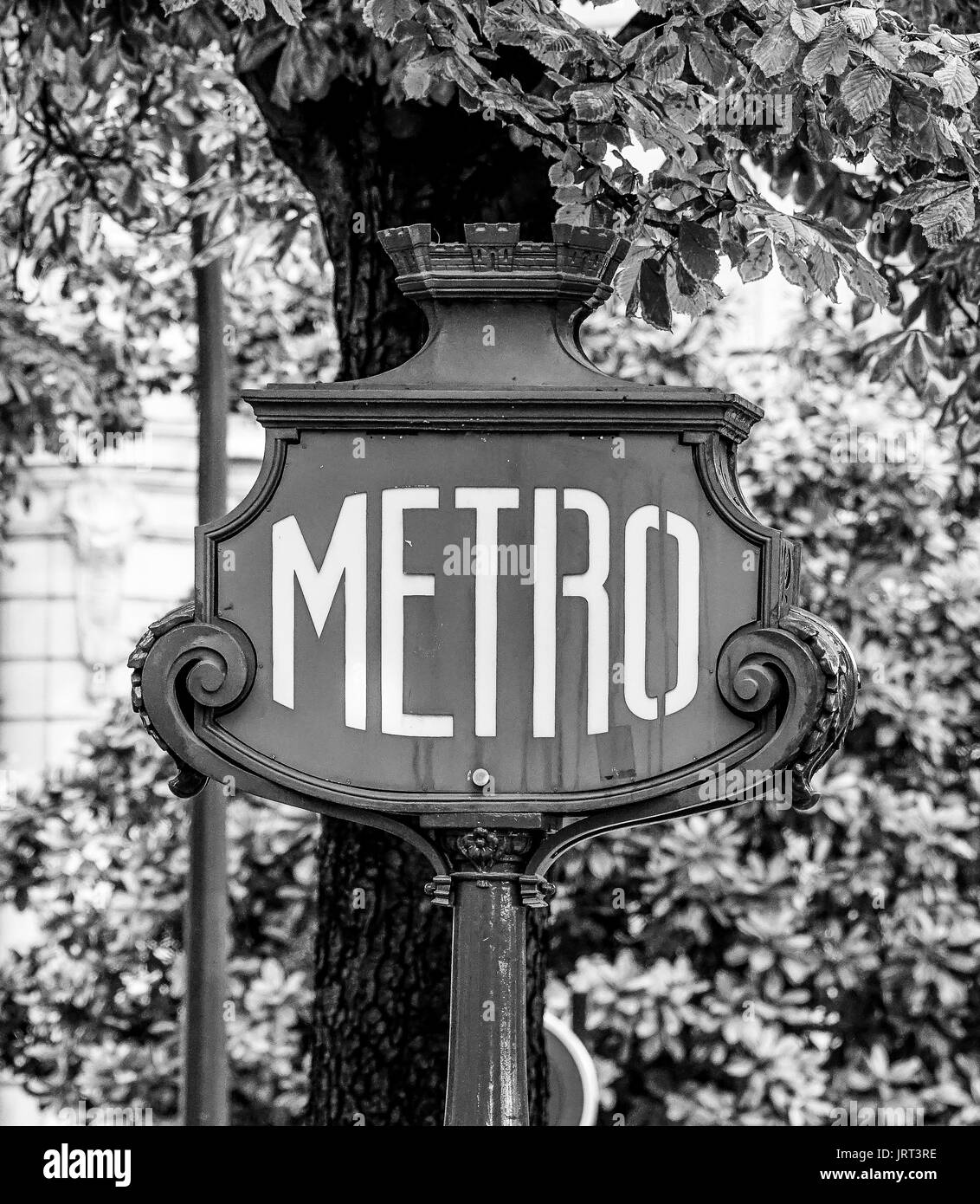French metro sign Black and White Stock Photos & Images - Alamy