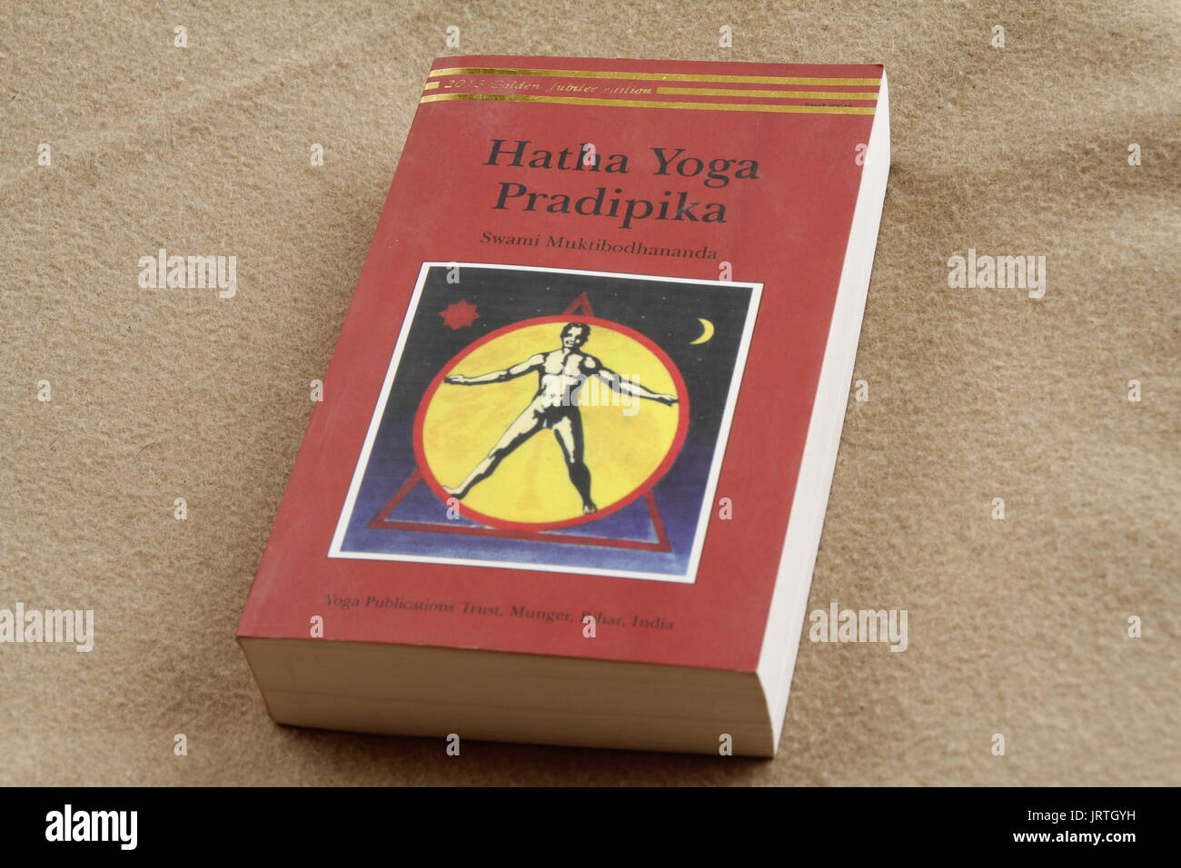 Yoga book hi-res stock photography and images - Alamy