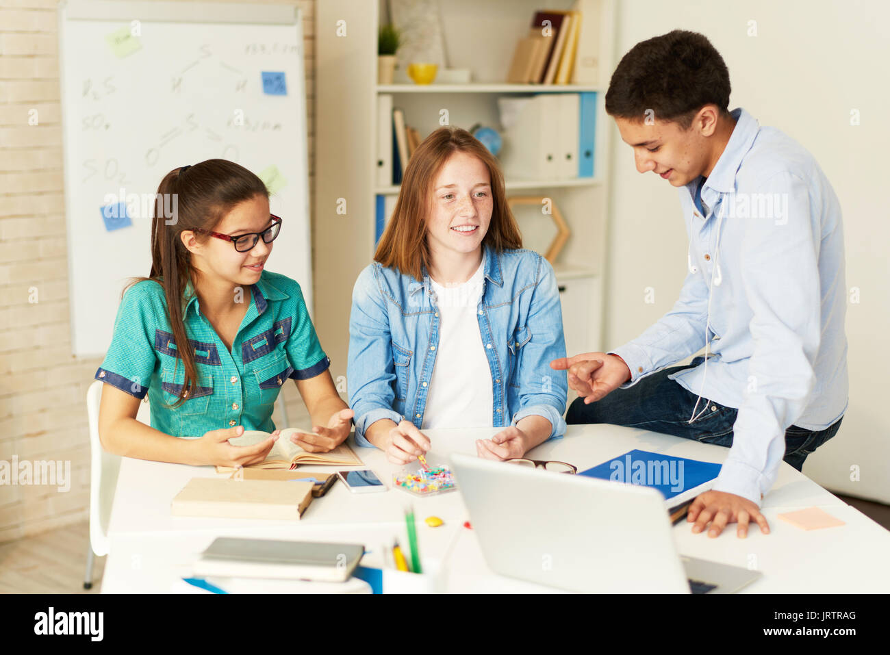 Children group discussing hi-res stock photography and images - Alamy
