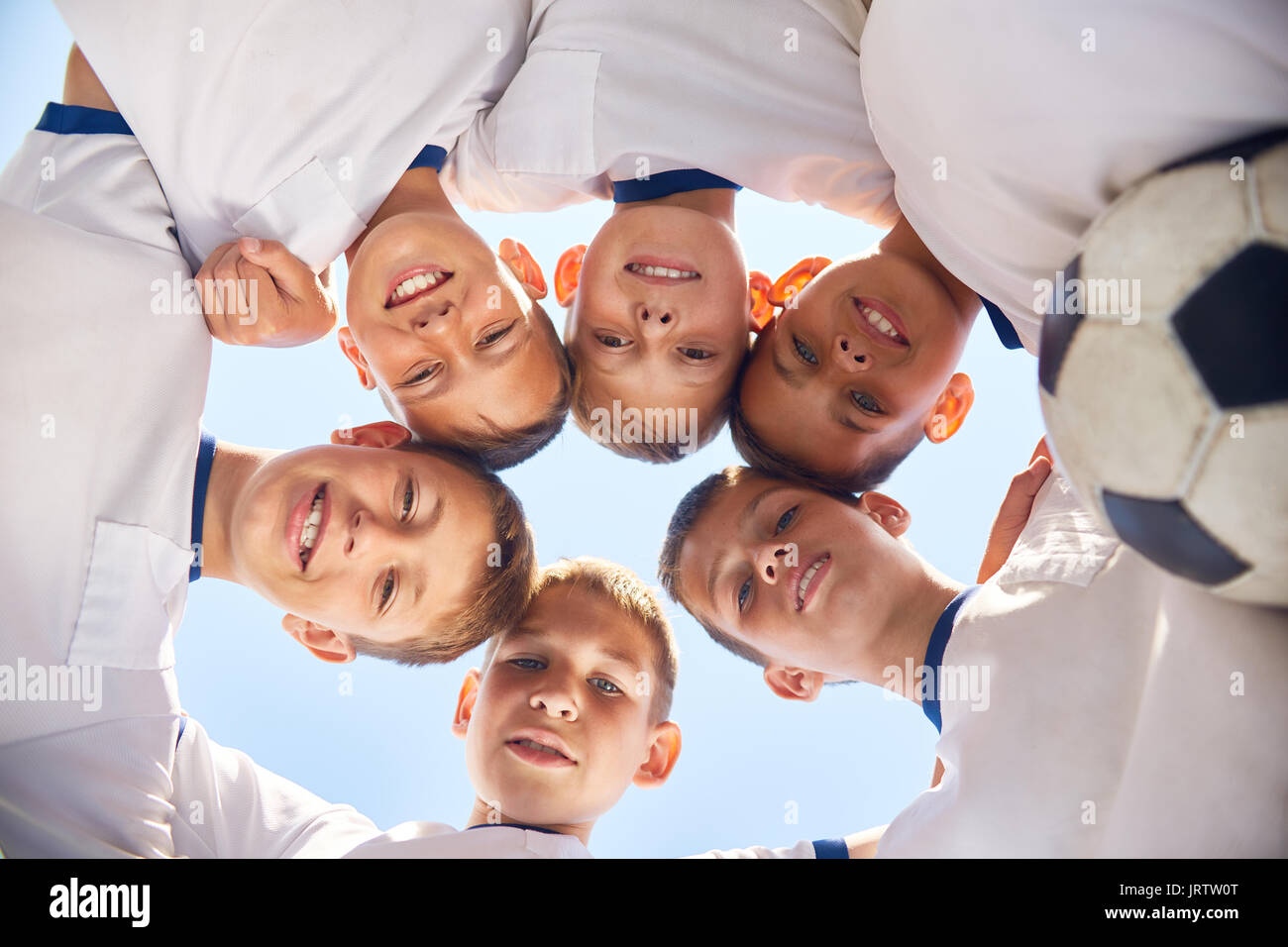 Team circle before game hi-res stock photography and images - Alamy